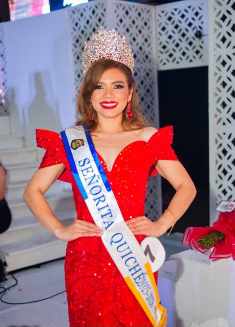 Chicamán corona a la nueva Señorita Quiché 2025-2026 - Knal 4 Quiché